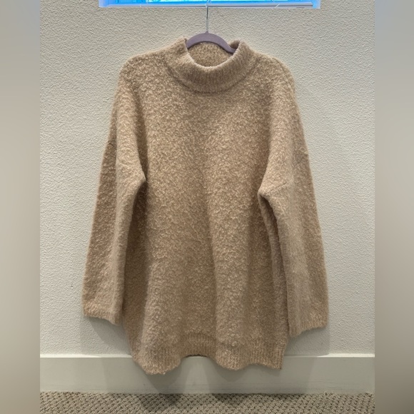 Universal Thread | Sweaters | Universal Thread Oversized Sweater | Poshmark